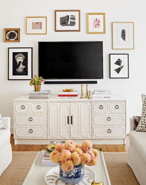 15 DIY TV Gallery Wall Inspirations & How-Tos