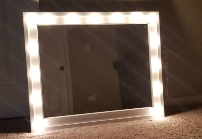 15 DIY Vanity Mirrors For A Custom Look