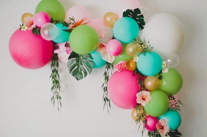 35 DIY Balloon Decor For A Festive Event