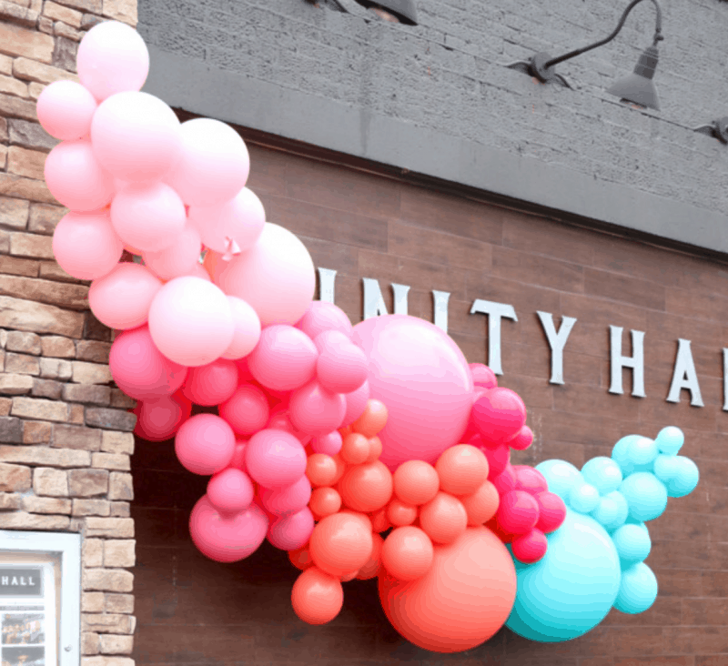 35 DIY Balloon Decor For A Festive Event