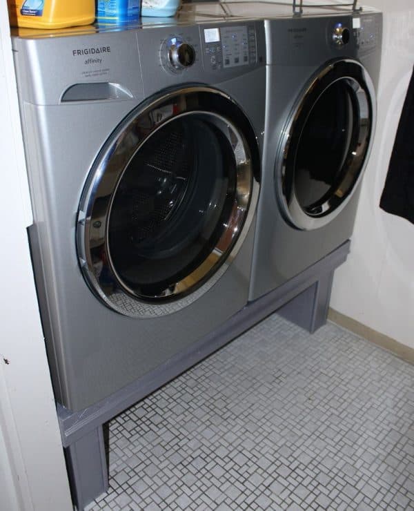 11 DIY Laundry Pedestal Ideas