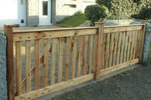 16 DIY Driveway Gates Ideas That Are Easy to Install